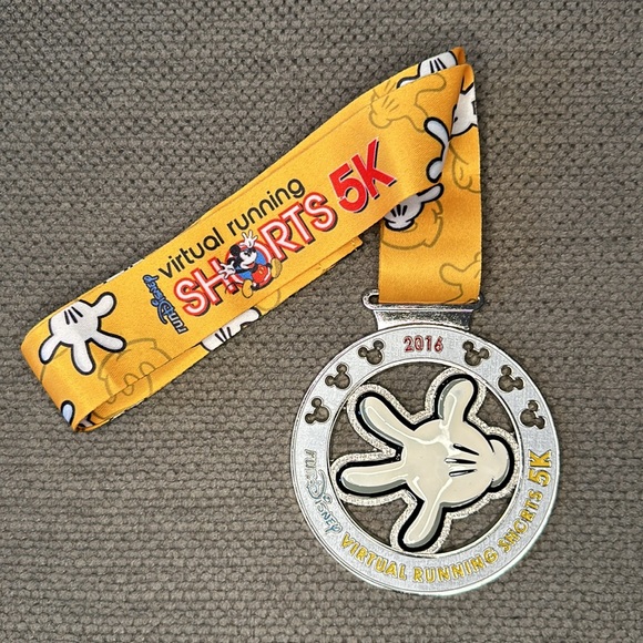 Disney | Other | Disney 26 Run Disney Medal Virtual Running Shorts ...